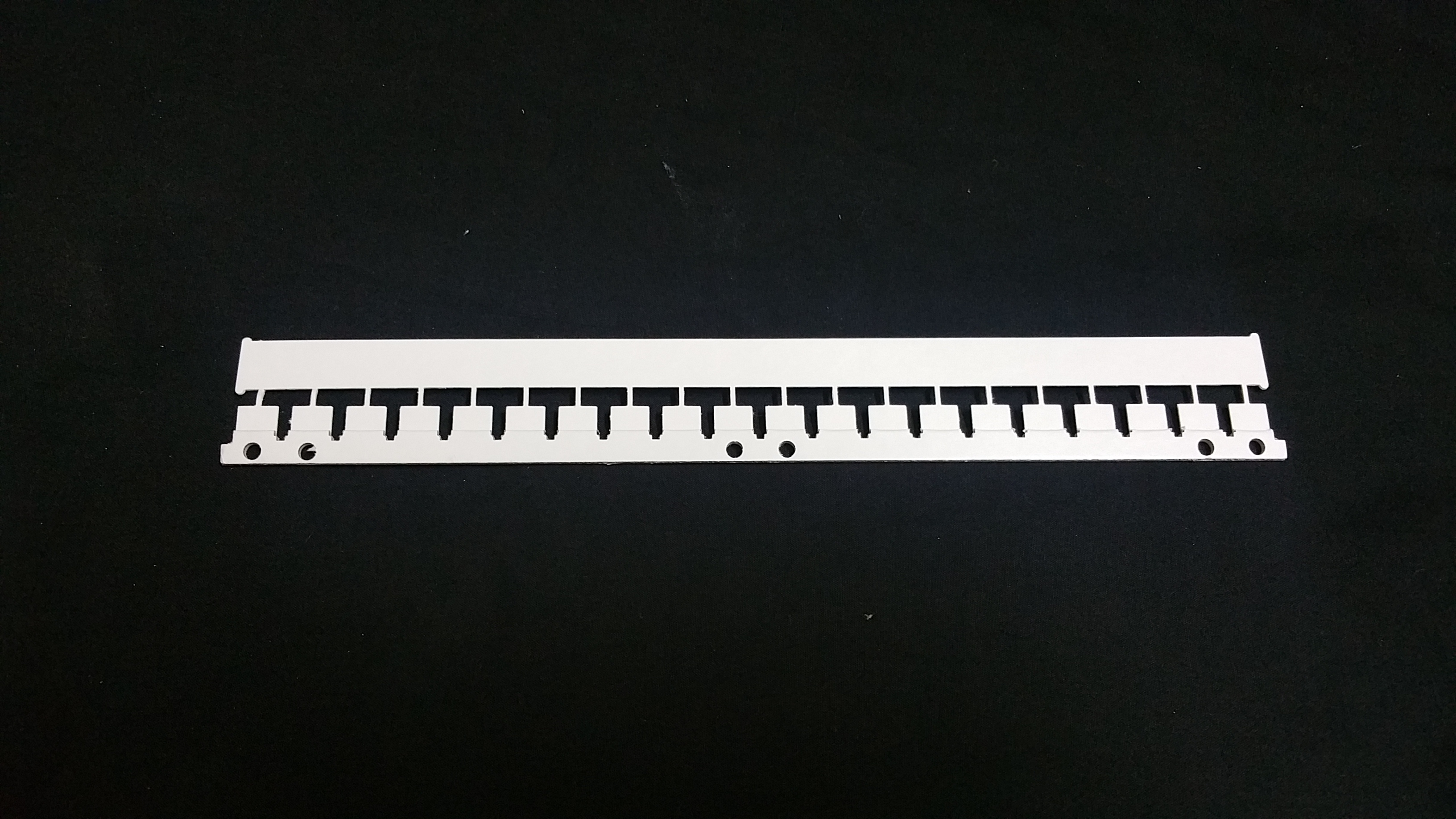 Paper Leadframe for Mold Clean & Machine Setup 纸制引线框架 – SKYMART Paper ...