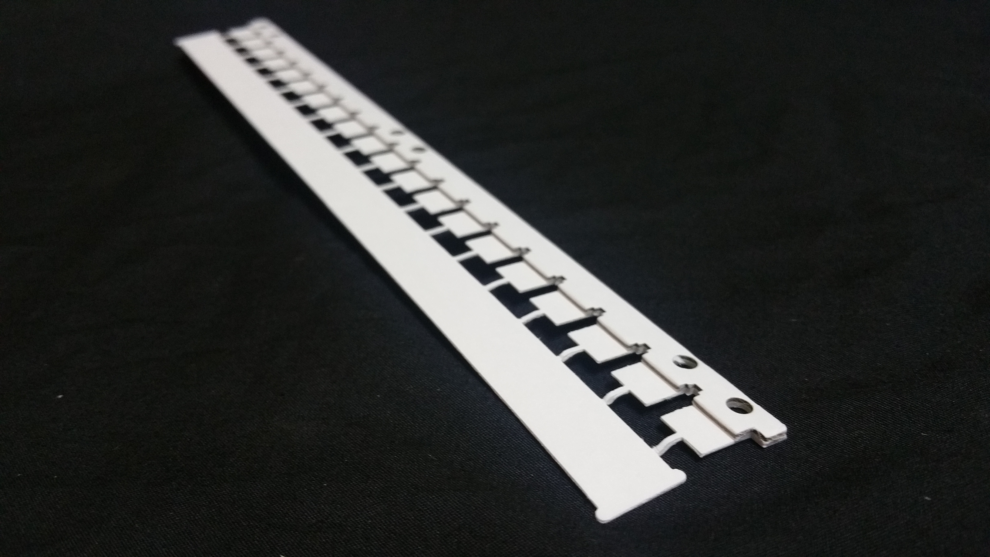 Paper Leadframe for Mold Clean & Machine Setup 纸制引线框架 – SKYMART Paper ...